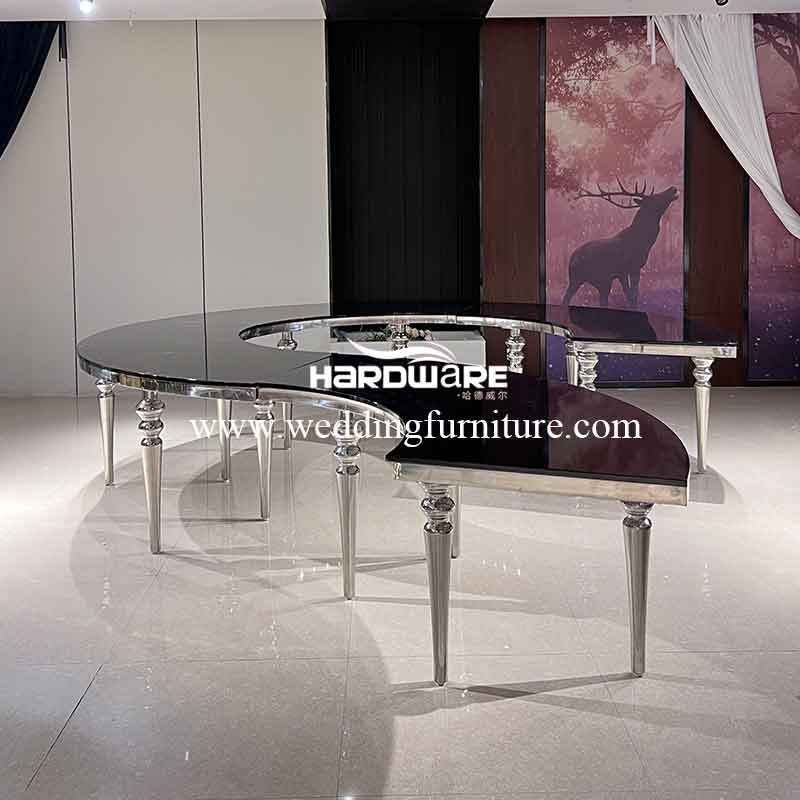 Serpentine table wedding silver metal frame