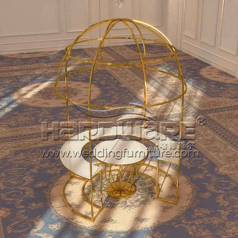 Dome wedding table curved shape with decoration