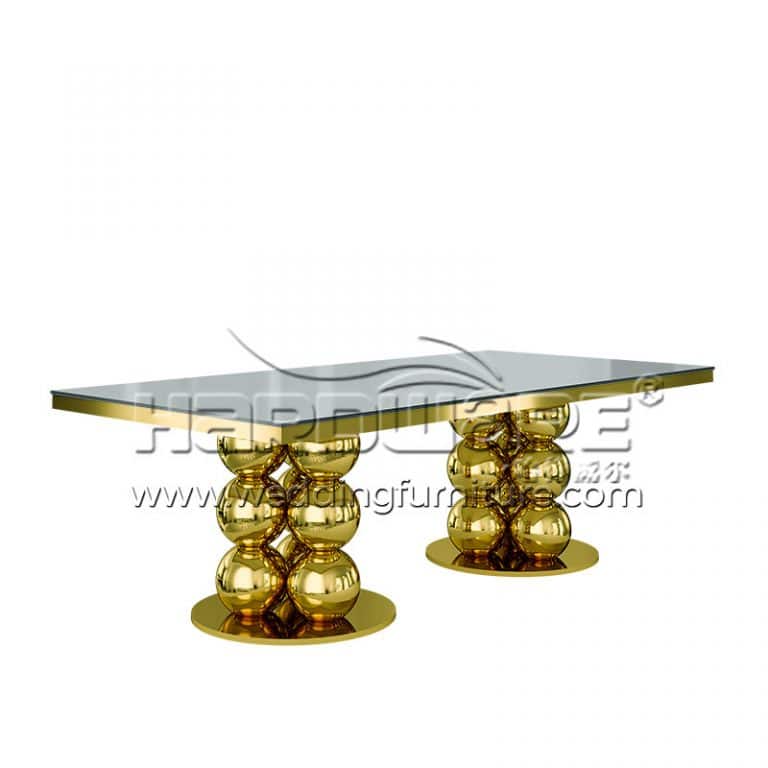 Imperial Table Wedding with Unique Balls Metal Base